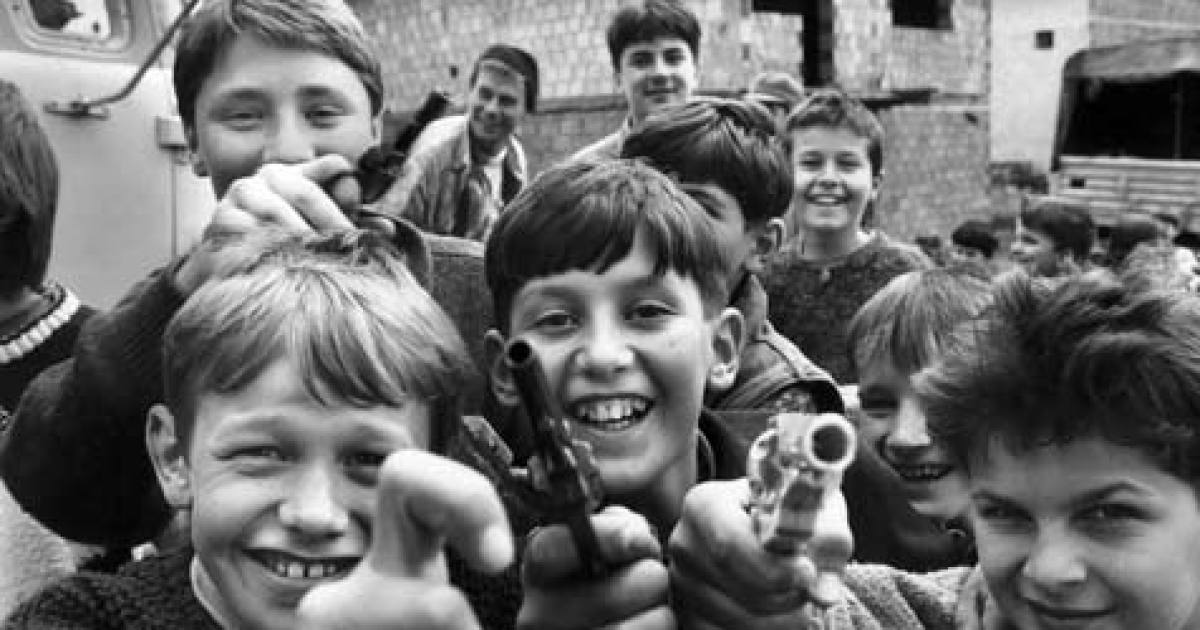 Filmmaker Bill Carter Documents the Human Face of War - The Santa ...