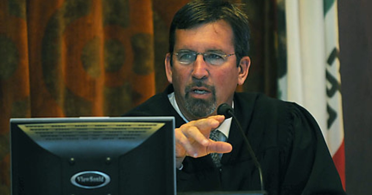 Hollywood Jury Queries Judge – The Santa Barbara Independent