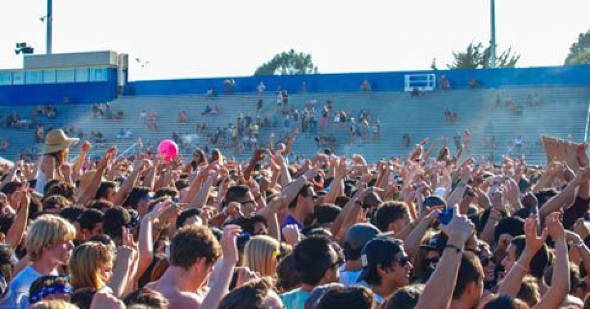 Review: Extravaganza at UCSB's Harder Stadium - The Santa Barbara ...