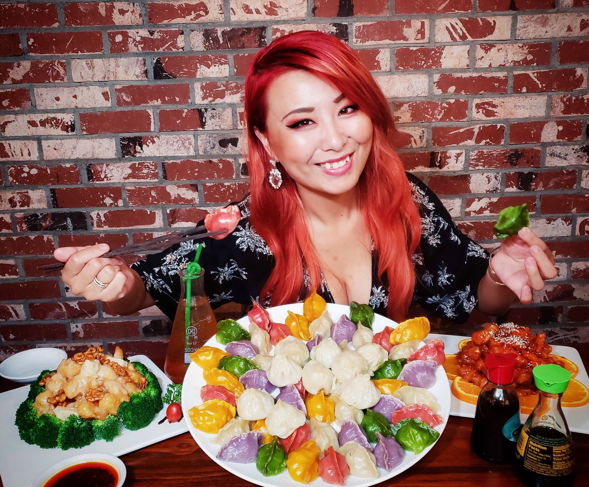 Competitive Eater Raina Huang Challenges Danish Days - The Santa ...