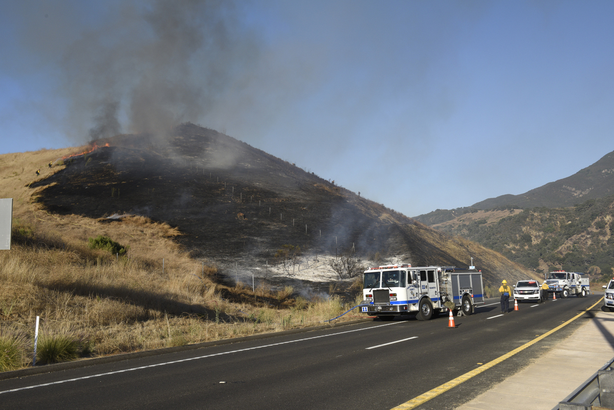 Fire at Highway 101 Near Buellton - The Santa Barbara Independent