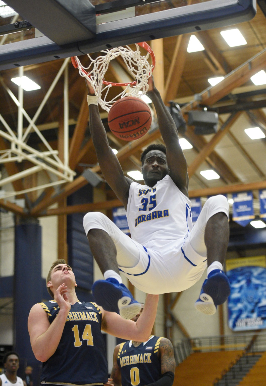 Winning Sprees Converge on Basketball Court - The Santa Barbara Independent