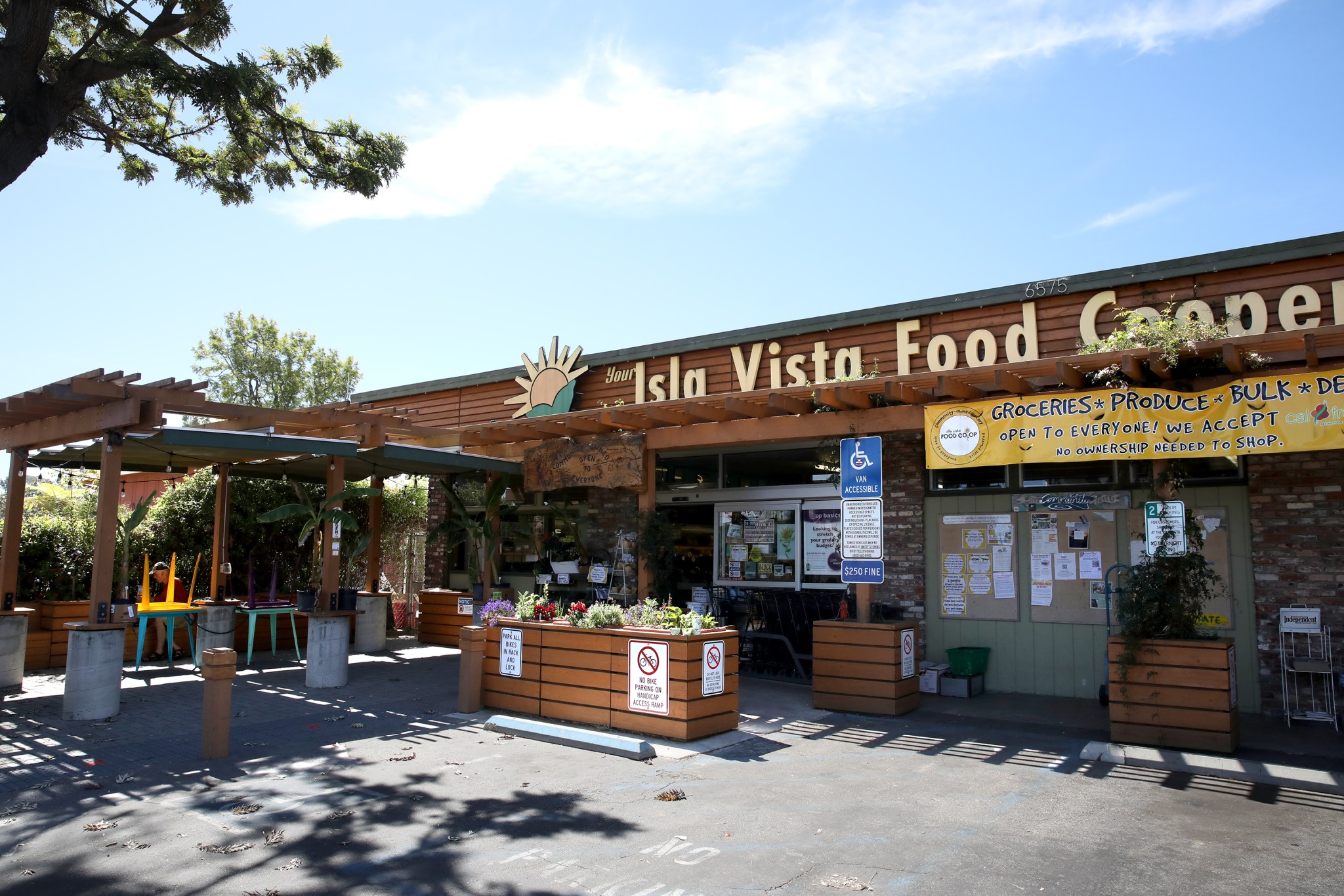 Isla Vista Food Co-op Thrives - The Santa Barbara Independent