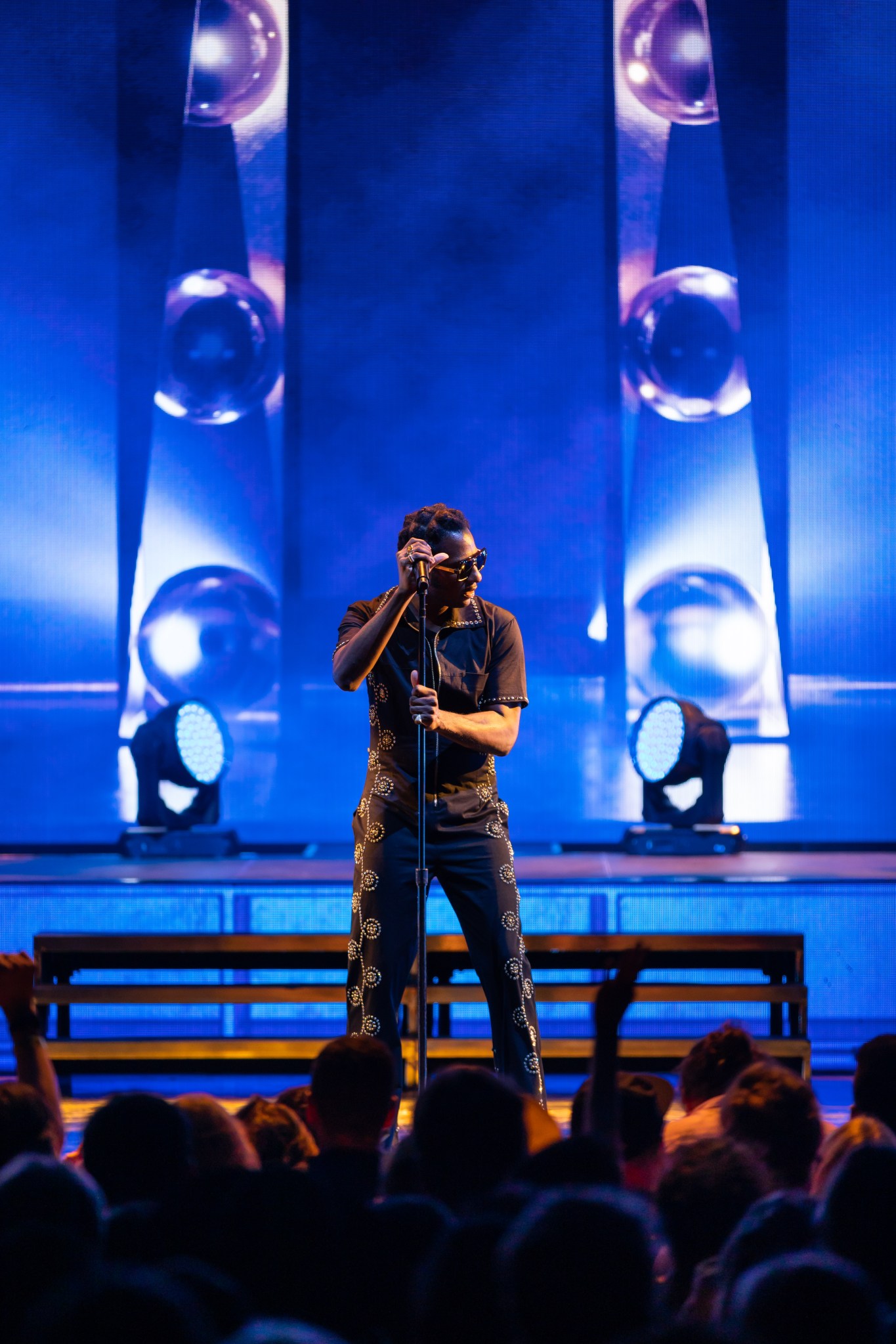 Review | Leon Bridges at the Santa Barbara Bowl - The Santa Barbara ...