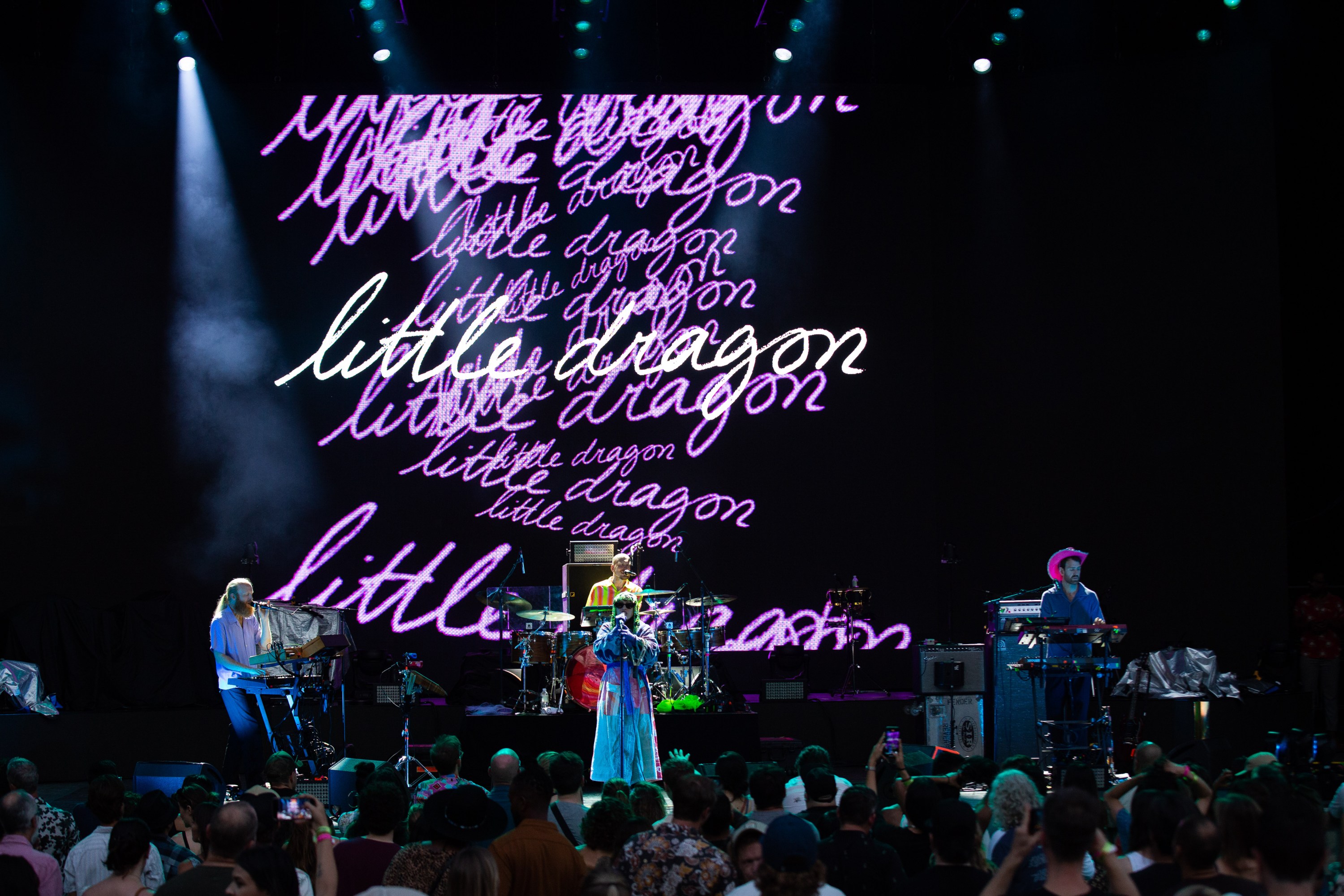 Review | Leon Bridges at the Santa Barbara Bowl - The Santa Barbara ...