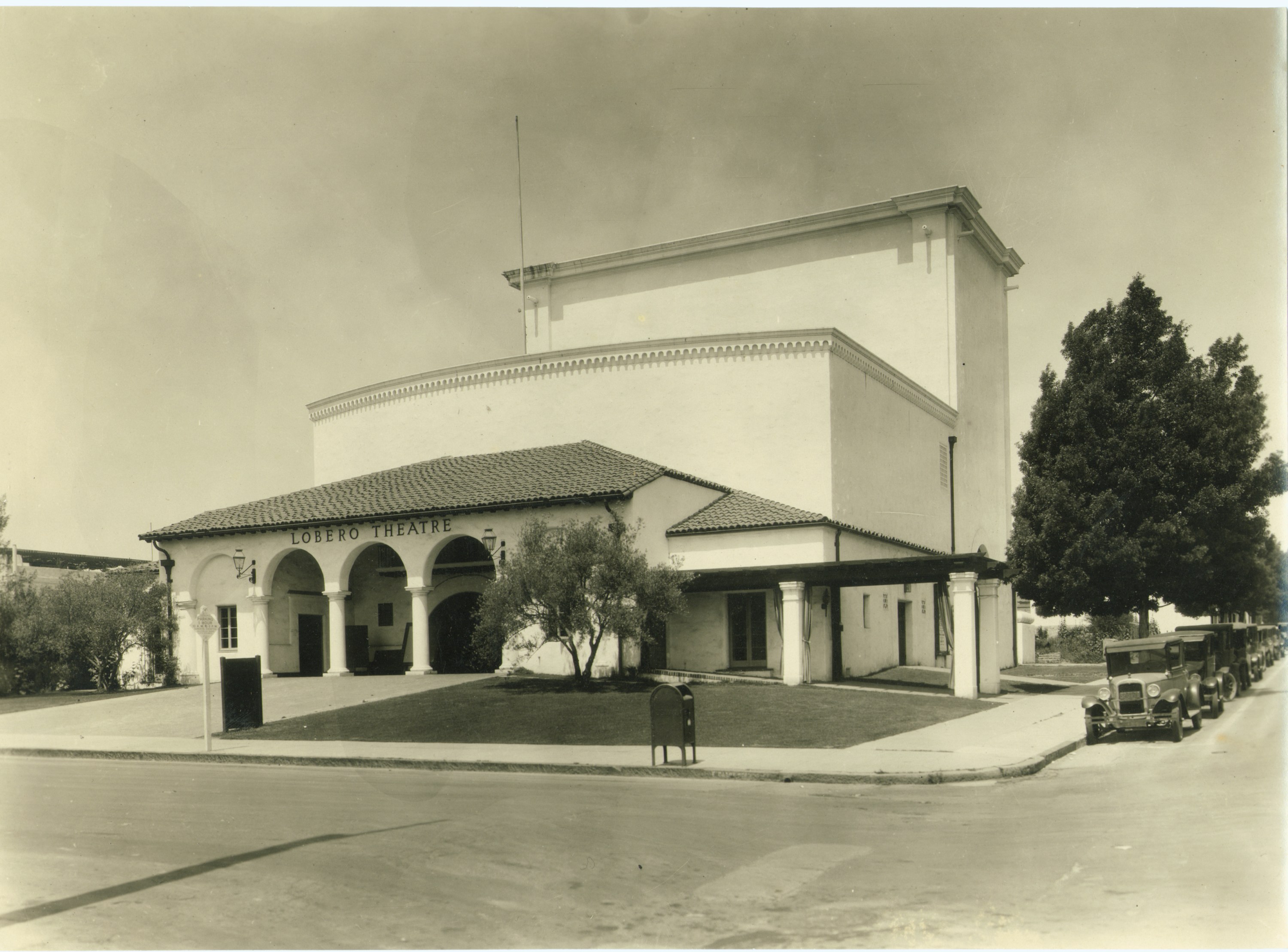 A Standing Ovation for Santa Barbara’s Lobero Theatre - The Santa ...