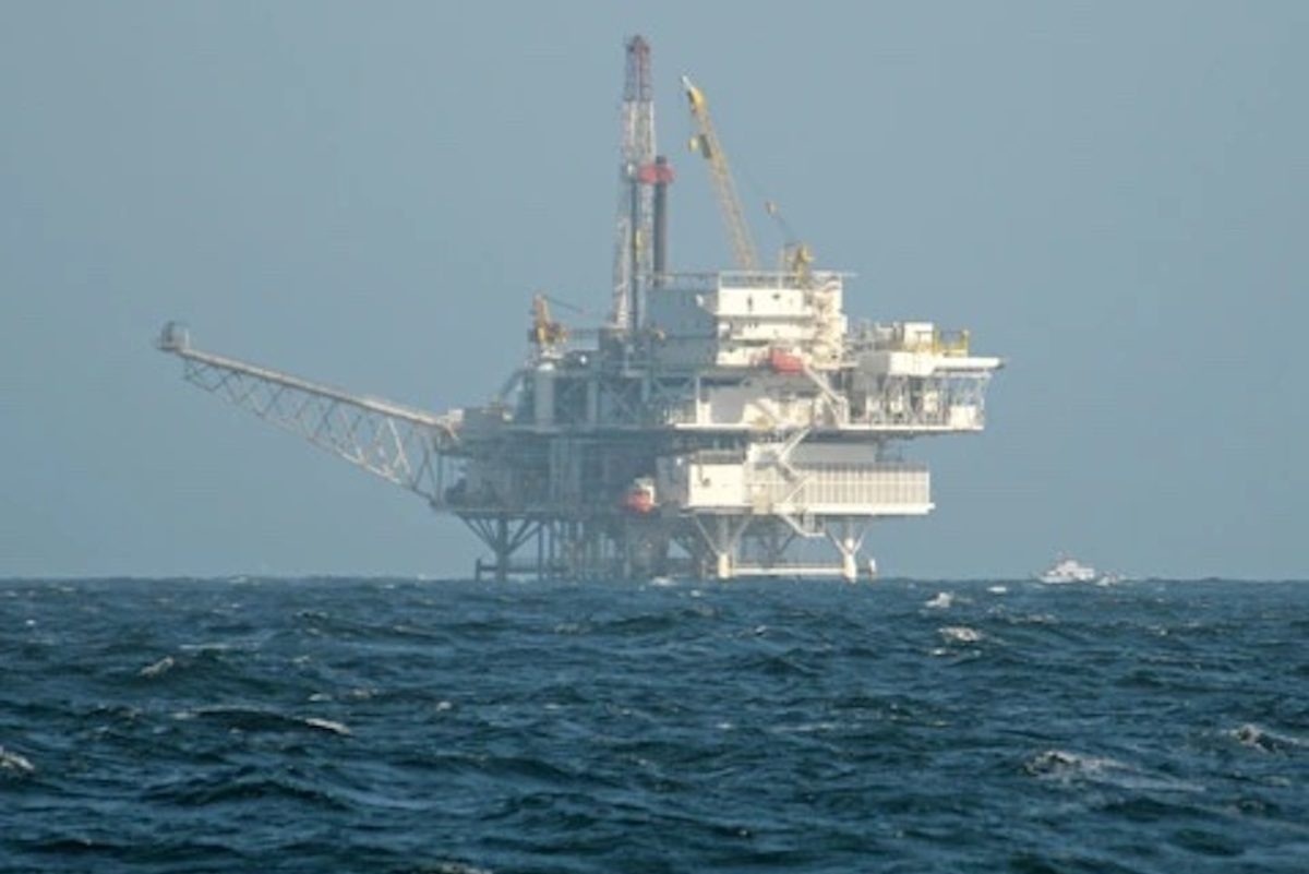 A Weird Week for Oil off California - The Santa Barbara Independent