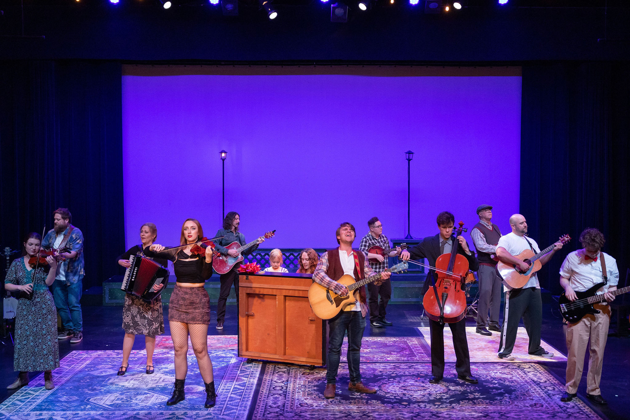 Review | Out of the Box Theatre’s ‘Once’ Is a Delight - The Santa ...