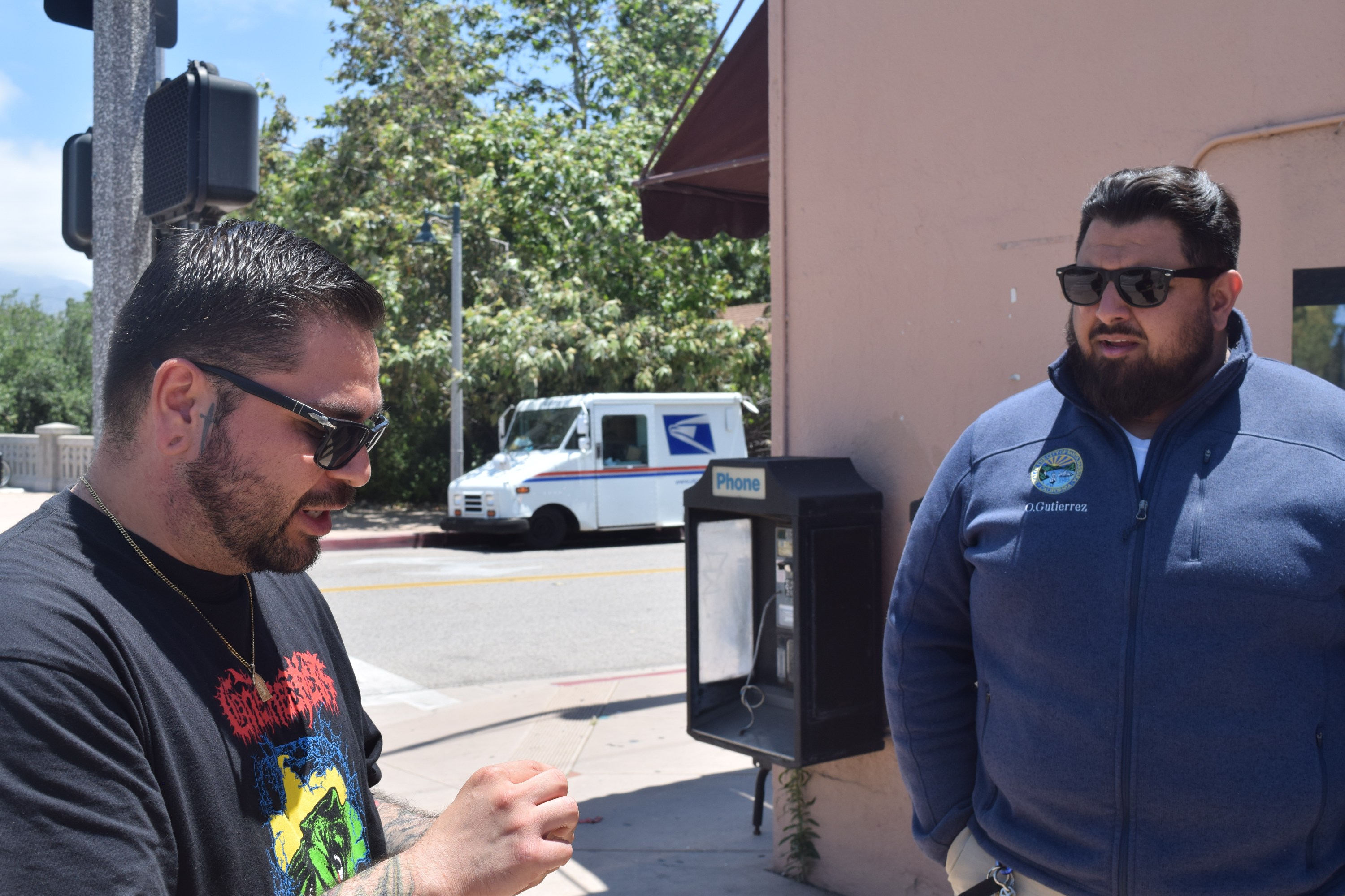 Artist Provides Quick Fix to Santa Barbara Mural Hit By Graffiti - The ...