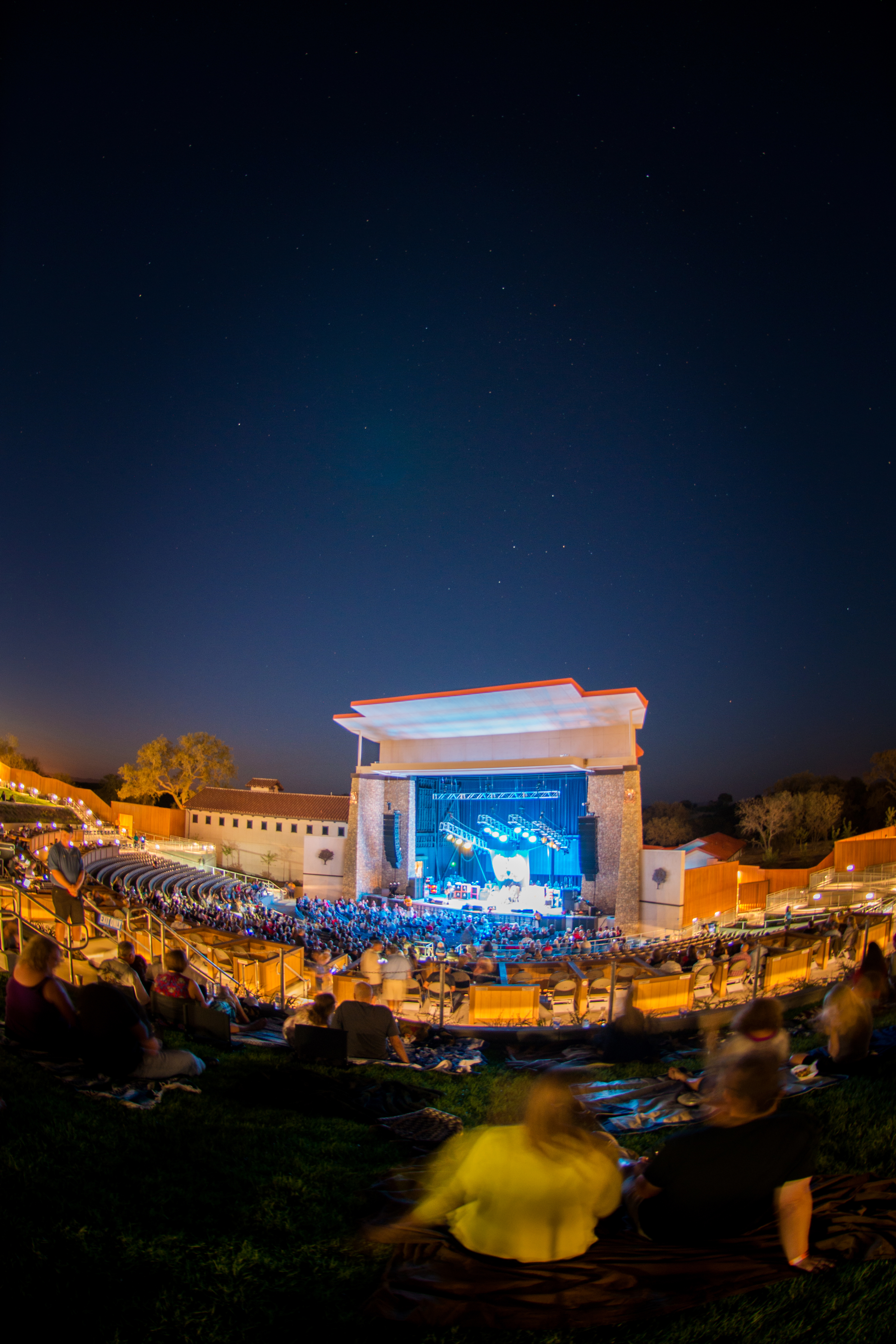 Catching the S.L.O. Paso Summer Vibe with Tori Amos - The Santa Barbara ...
