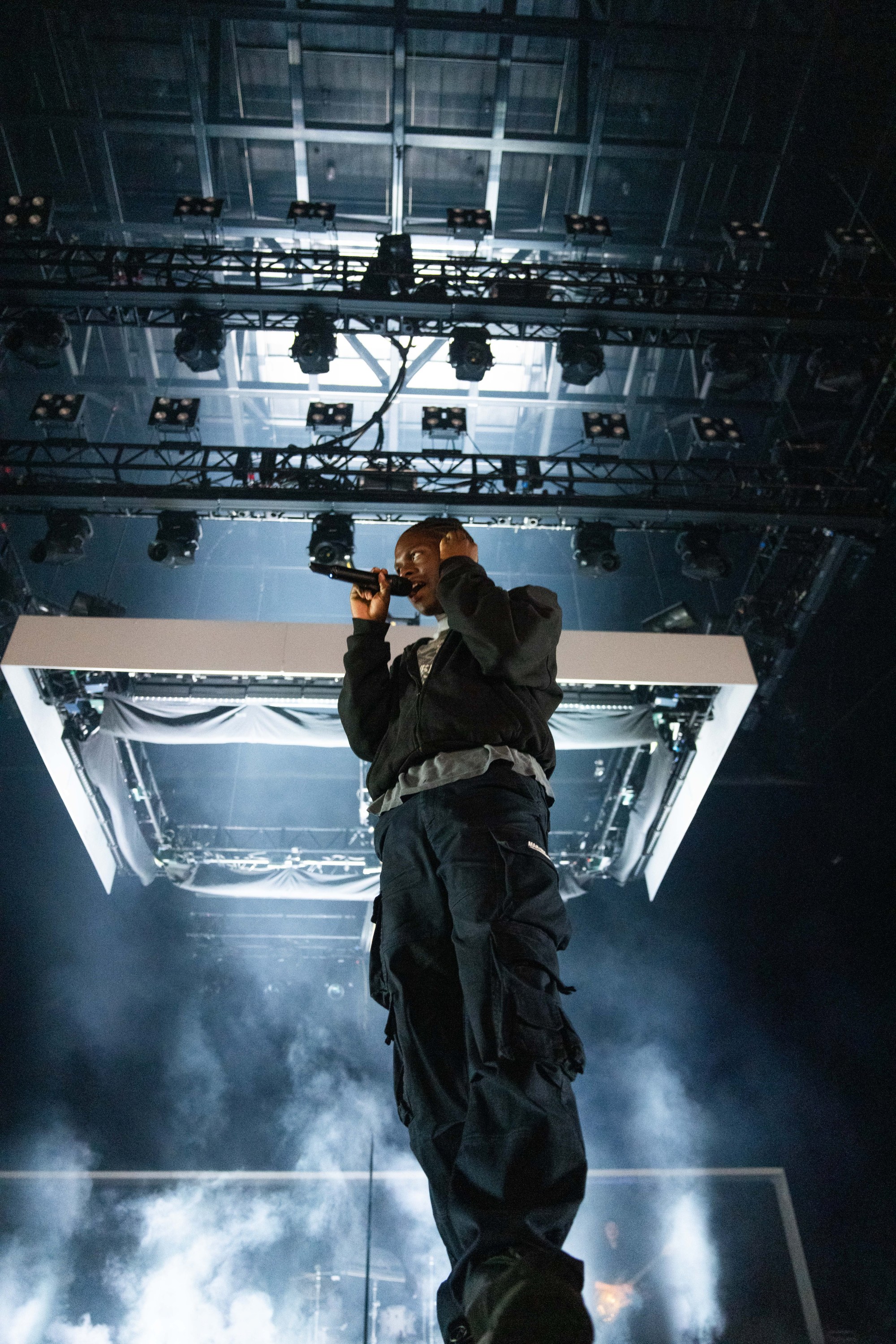 Daniel Caesar Brings Dewy Daydreams to the Santa Barbara Bowl - The ...