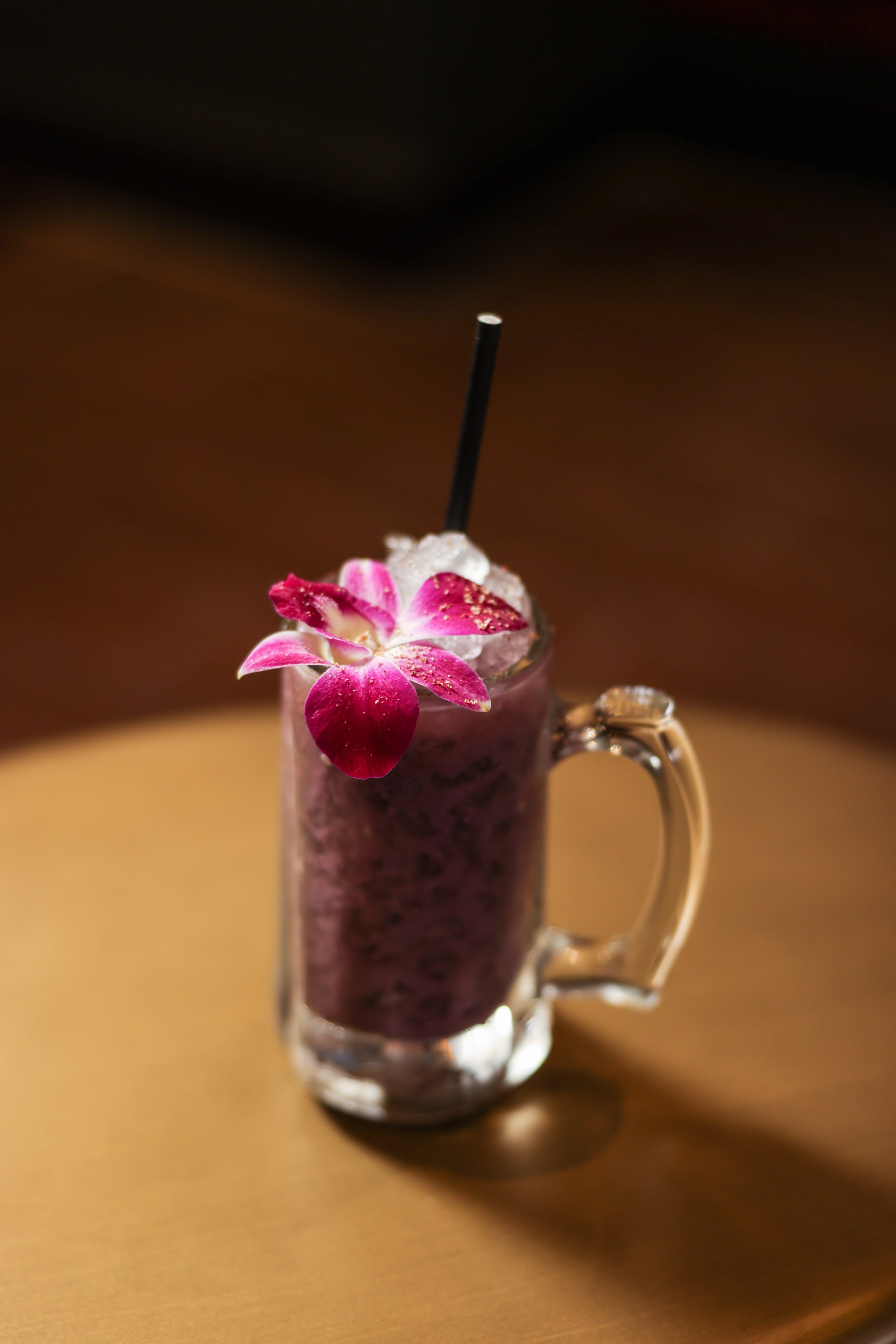 Strange Beast Deals a Winning Pair - The Santa Barbara Independent