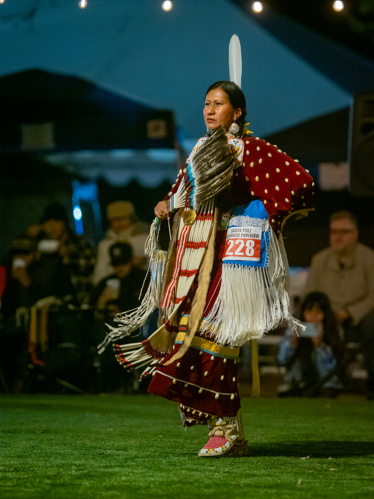 Chumash Intertribal Powwow Draws Performers from Across North America ...