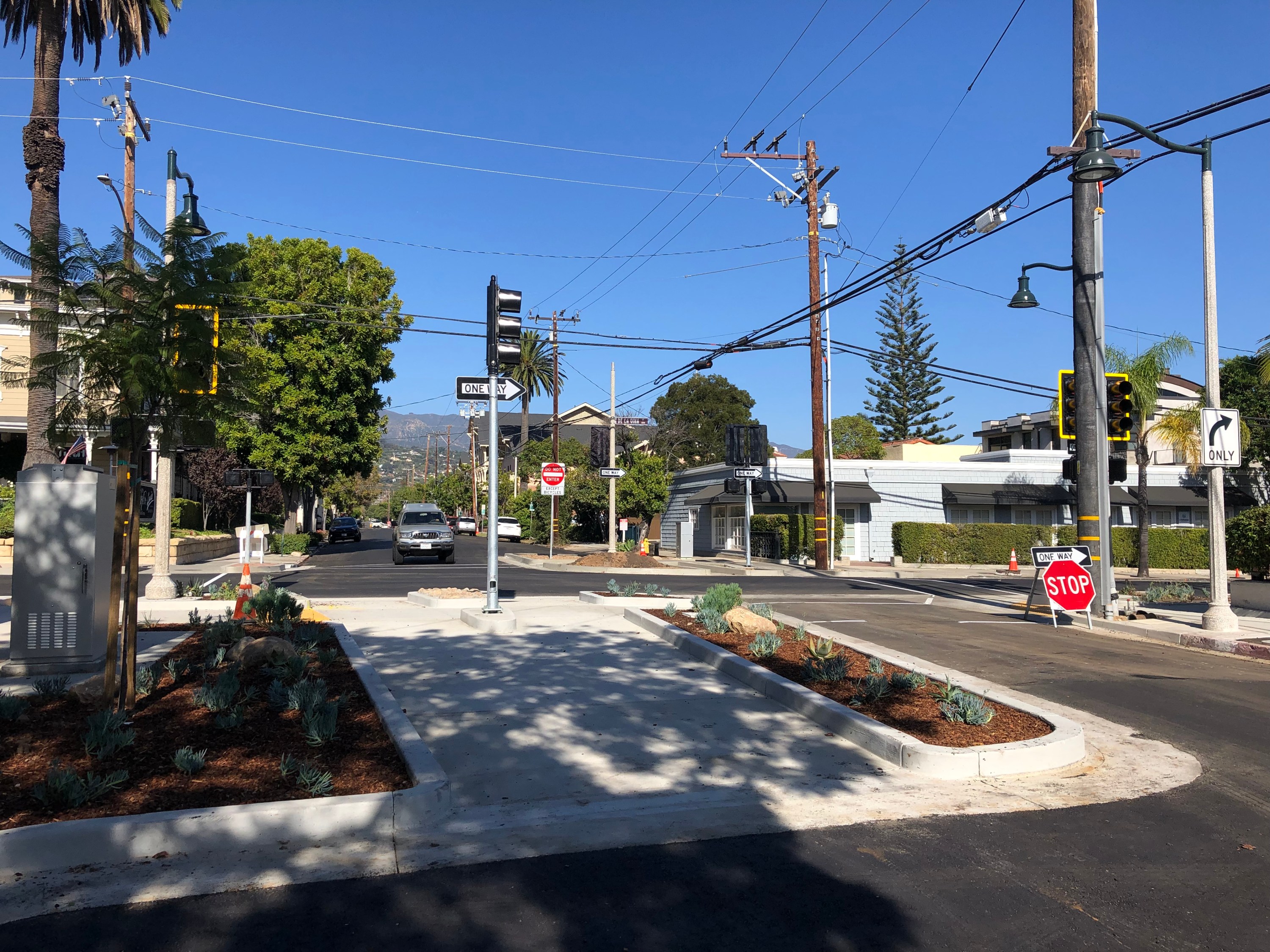 New Bicycle Path Improvements Change the Face of Downtown Santa Barbara ...