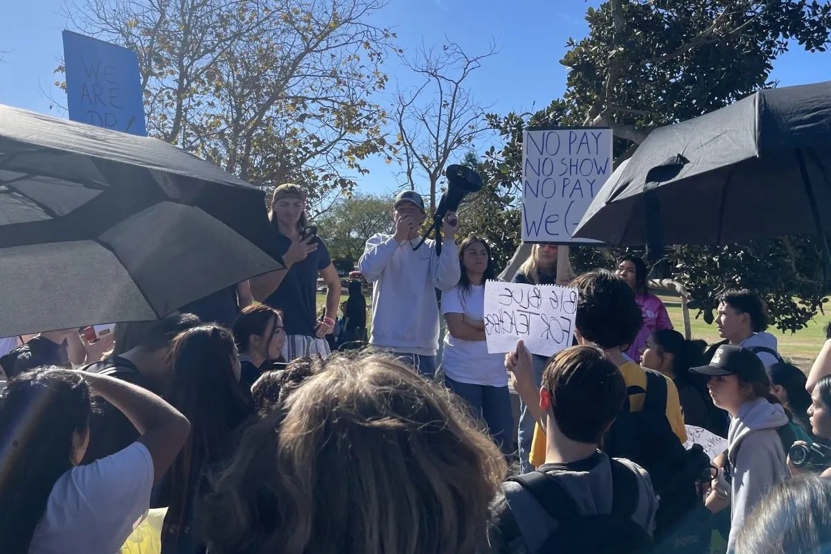 Dos Pueblos High School Students Walk Out of Class in Support of ...