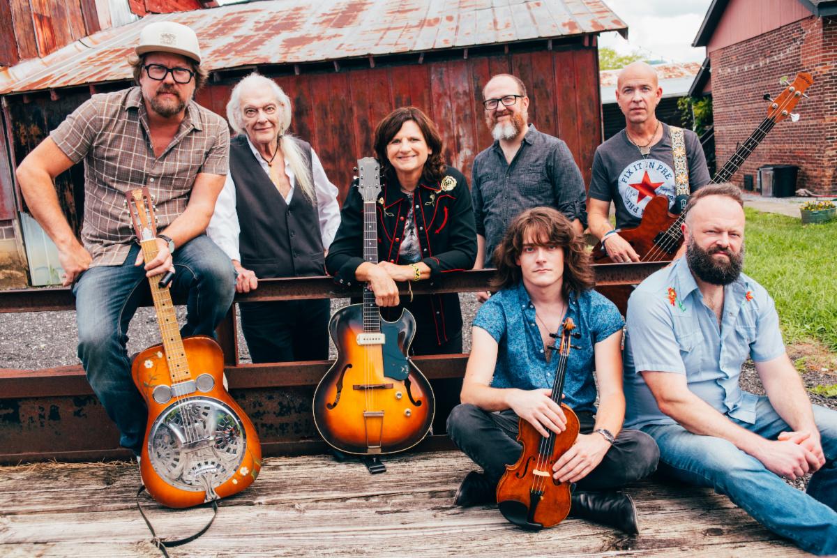The Amy Ray Band Comes out West with ‘If It All Goes South’ - The Santa ...