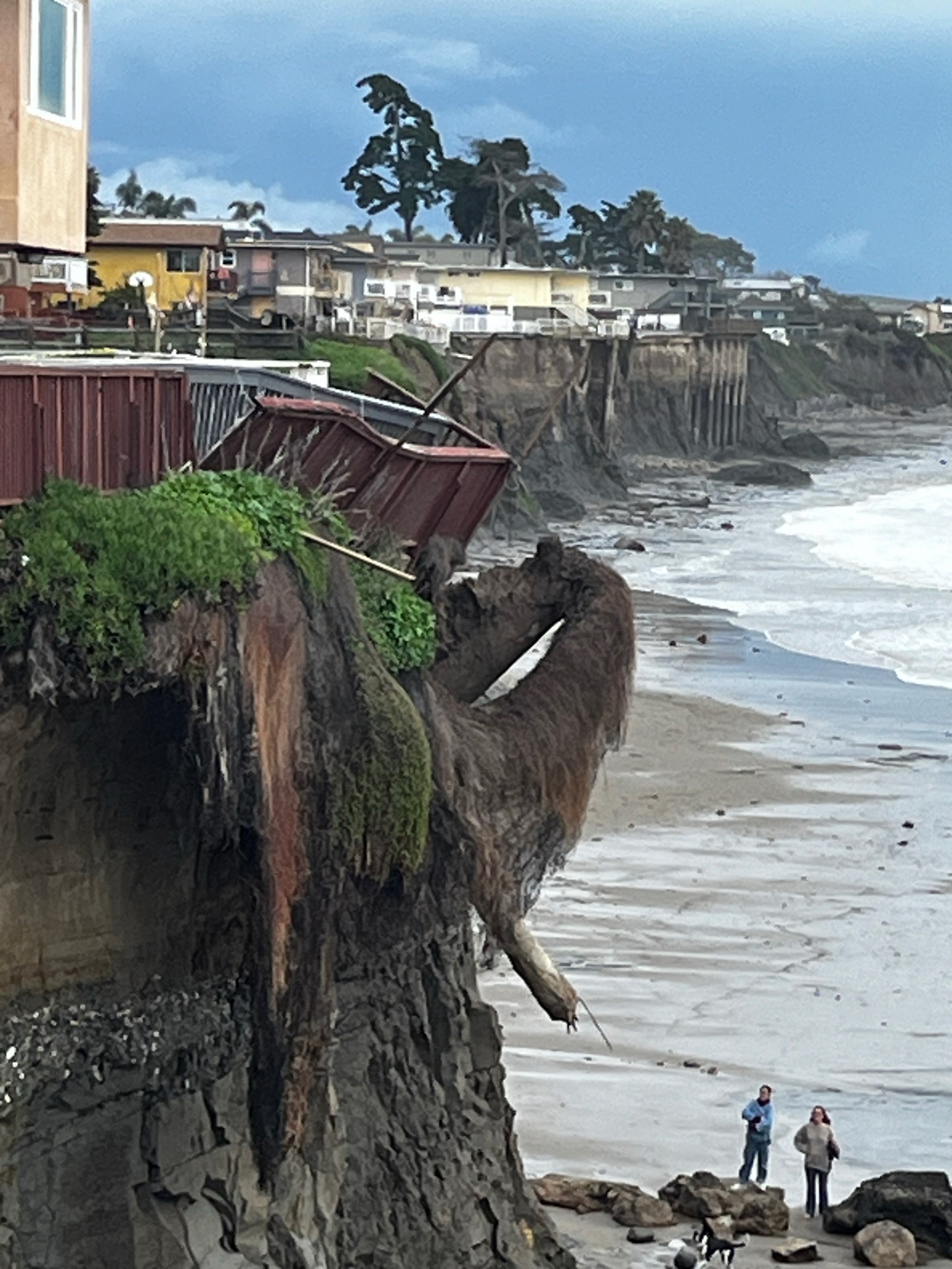 Isla Vista Apartments Evacuated Due to Cliff Erosion - The Santa ...