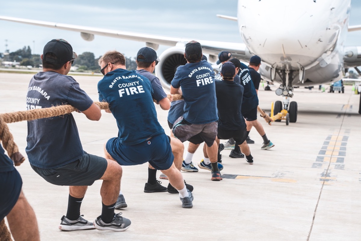 Plane Pull Returns to the Santa Barbara Airport For a Third Year - The ...