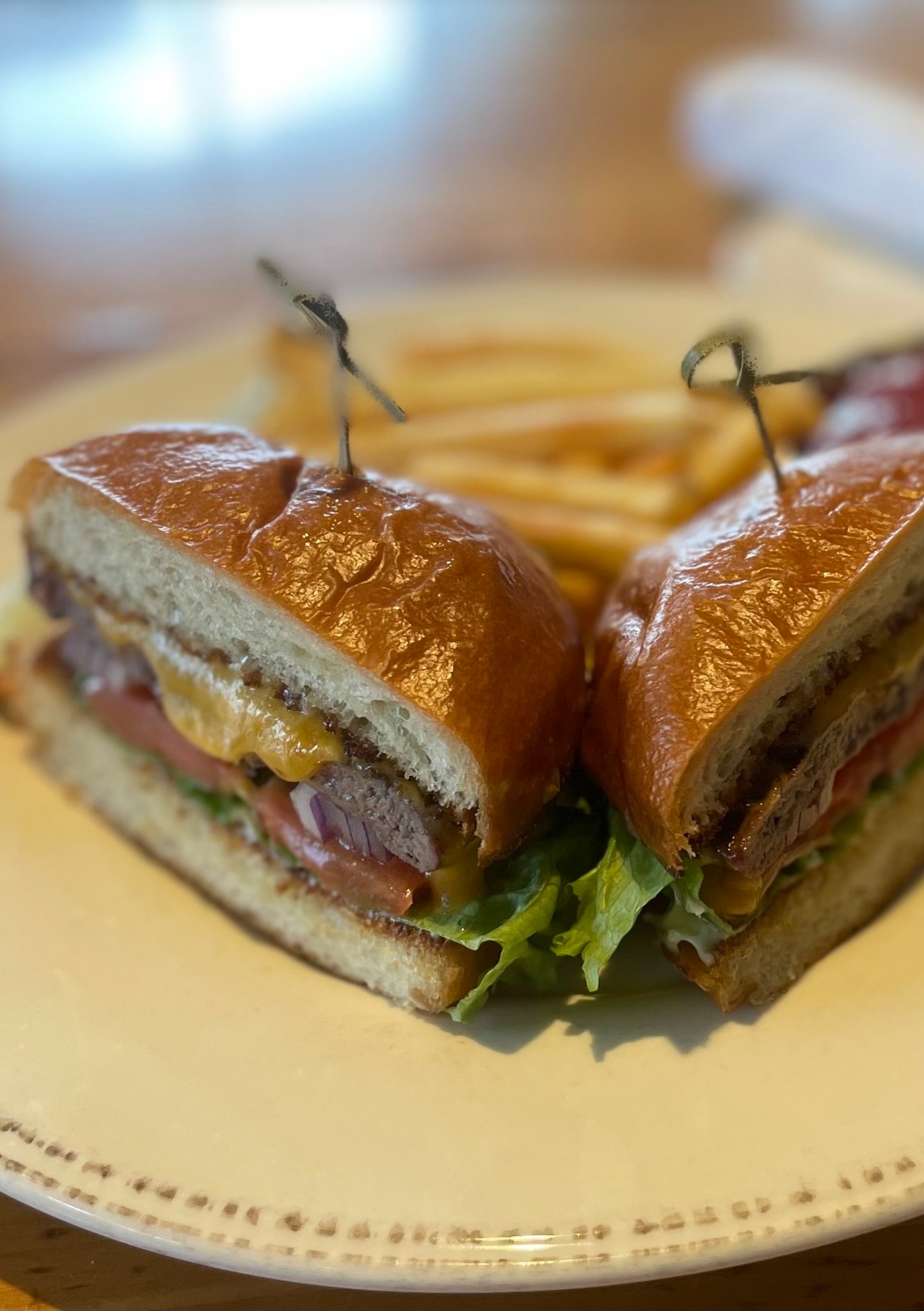 Santa Barbara’s Burger Bonanza - The Santa Barbara Independent