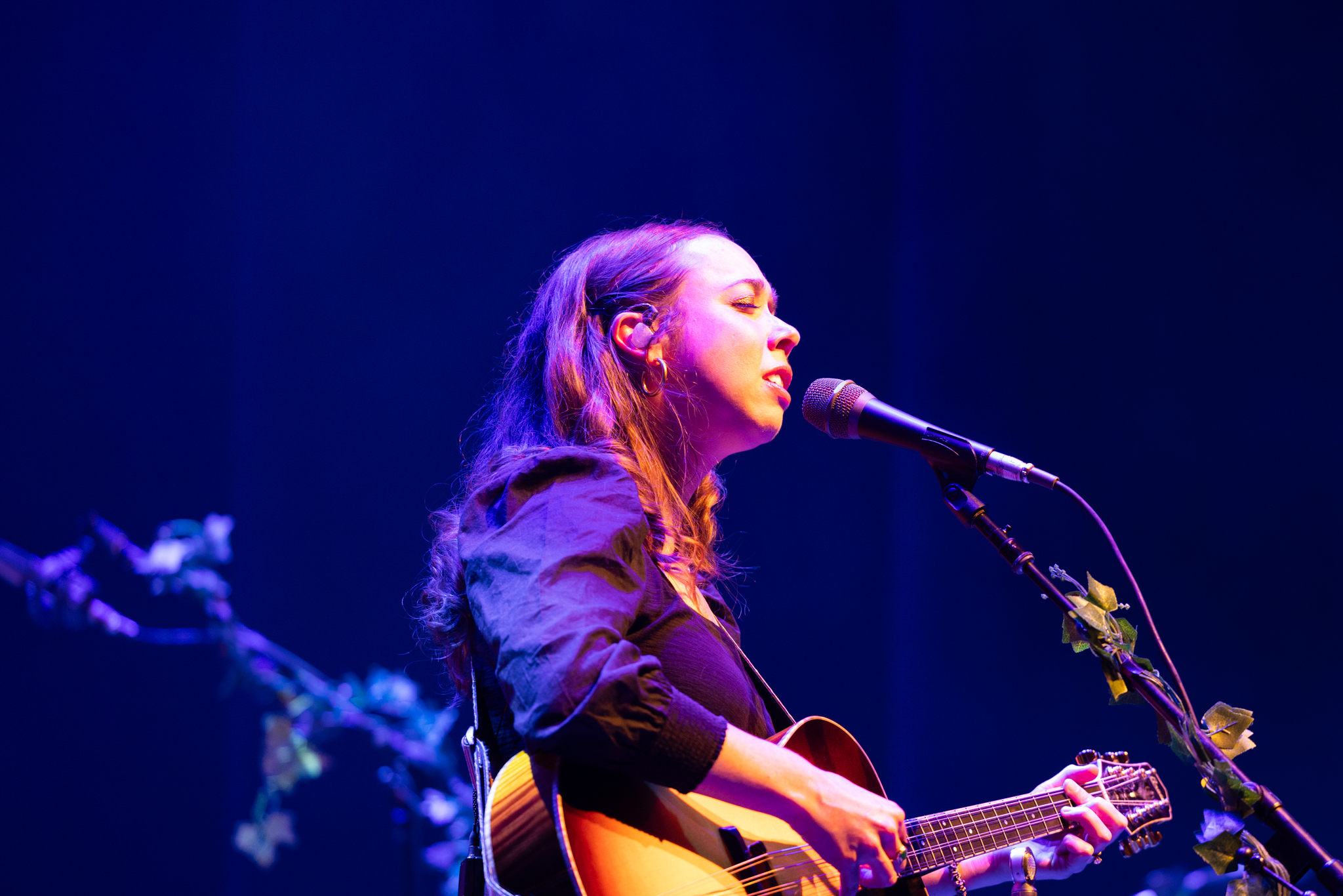 Review | Sarah Jarosz Busts Out of Bluegrass and Broadens Her Reach ...