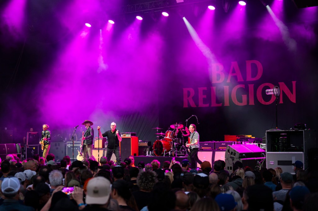 Review | Patented Punk Bands of the ‘80s and ‘90s Bring Out the Mosh ...