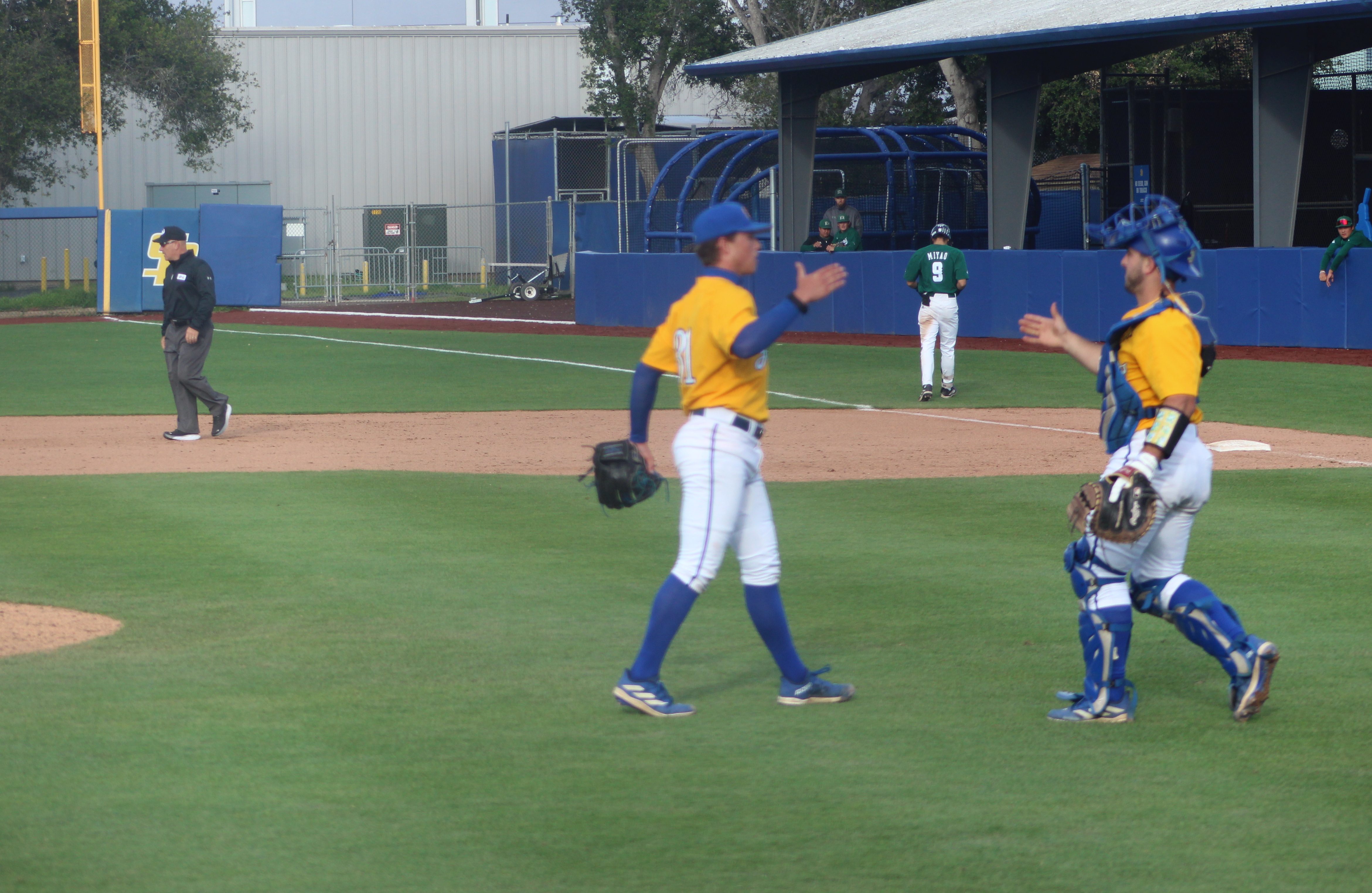 UCSB Baseball Completes Sweep of Hawaii with 6-2 Victory - The Santa ...