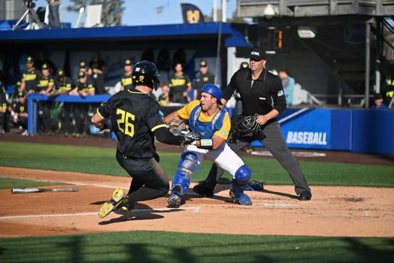 Oregon Baseball Eliminates UC Santa Barbara with 3-0 Win - The Santa ...