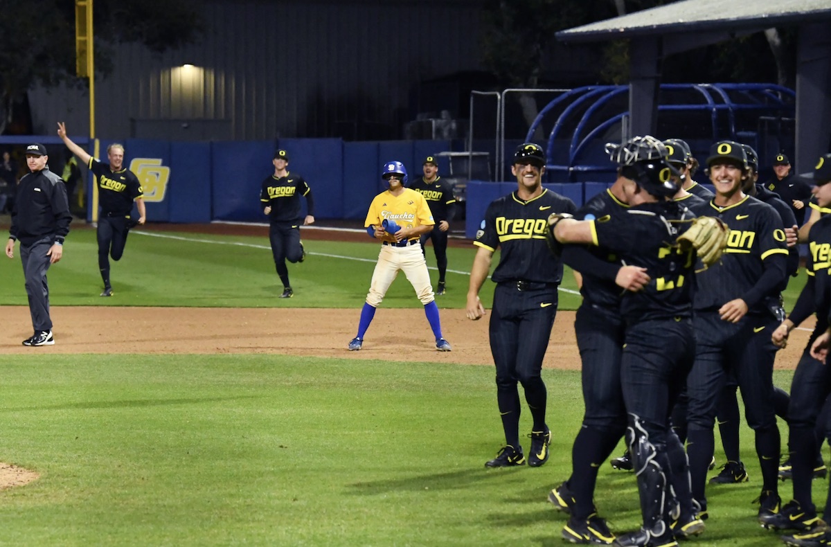 Oregon Baseball Eliminates UC Santa Barbara with 3-0 Win - The Santa ...