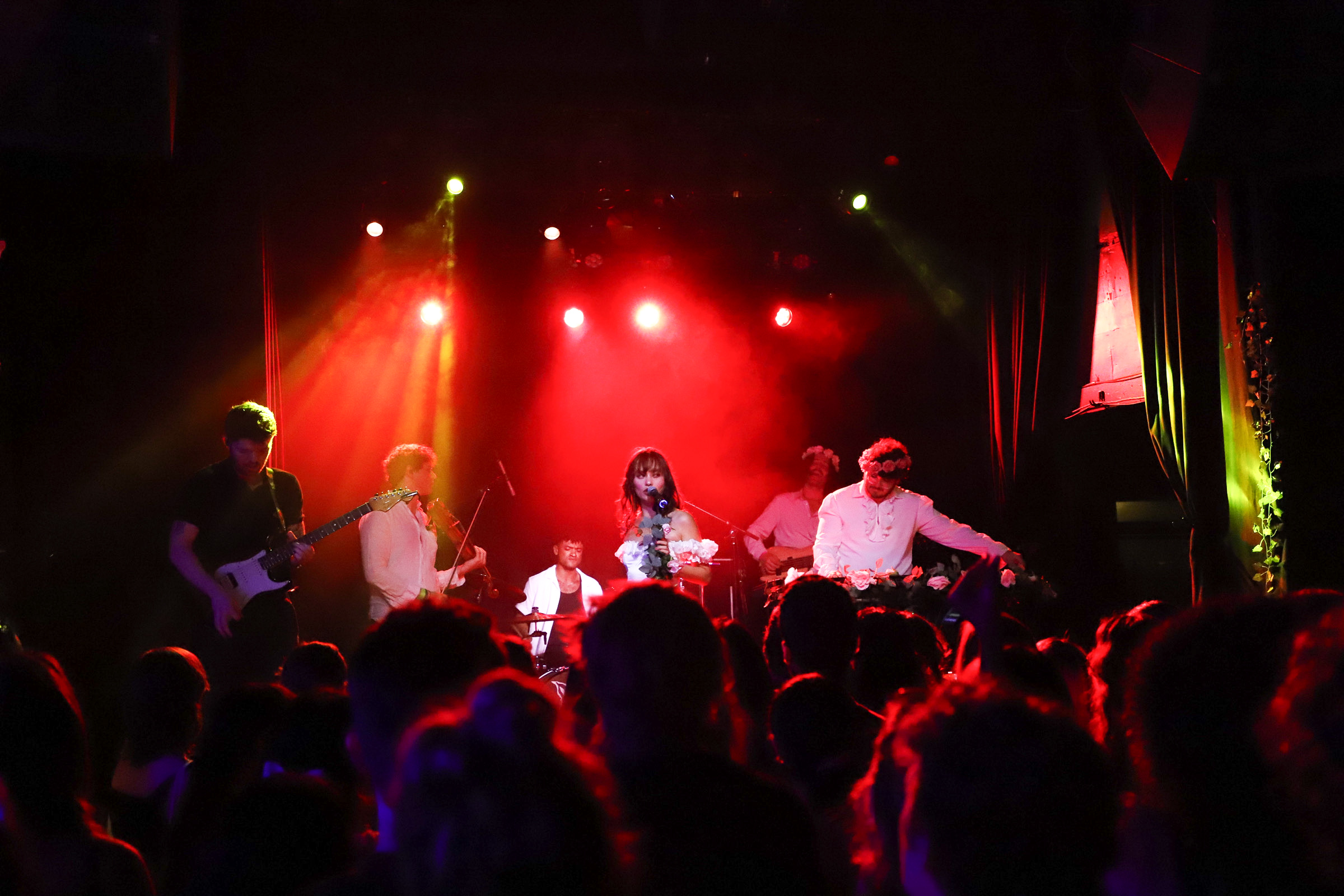 How Ha Vay’s 'Baby I’m the Wolf' Reclaims the Wild Side of Girlhood ...