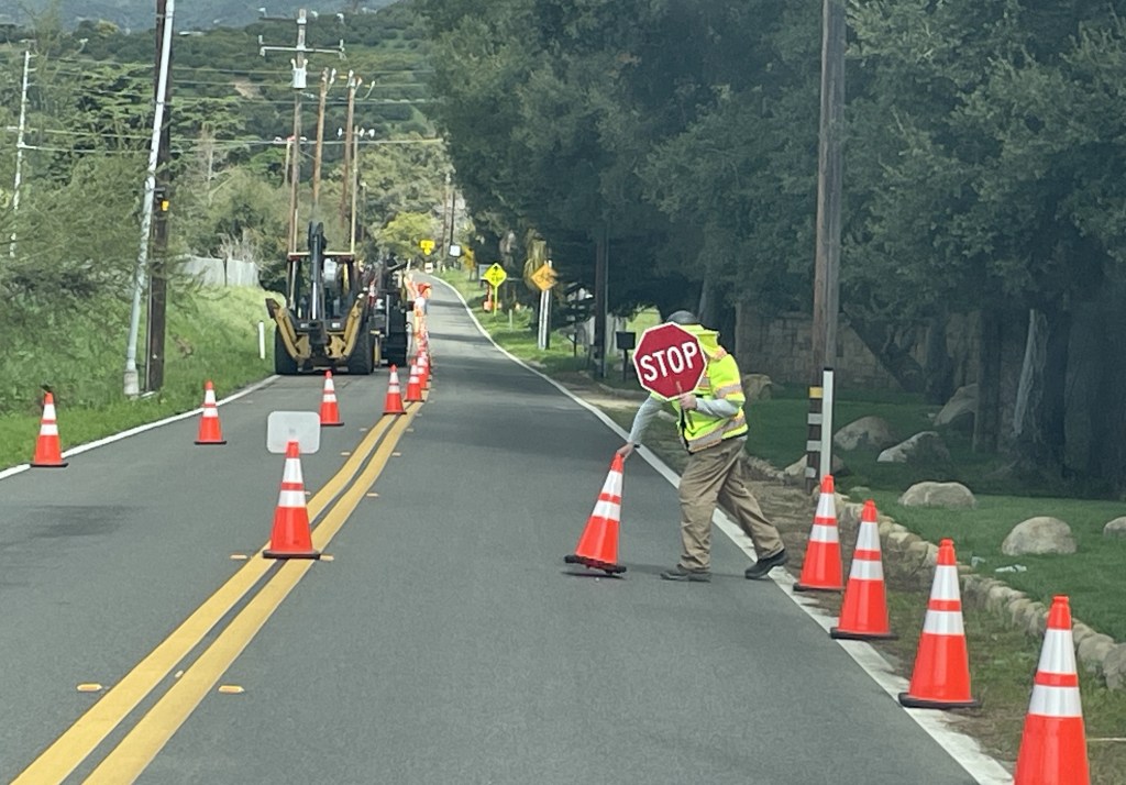 One-Way reversing Traffic Control on State Route 192 in Carpinteria ...