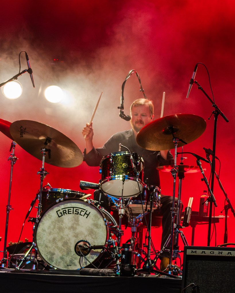 Review | It’s Nothing but Blue Skies for Sturgill Simpson - The Santa ...