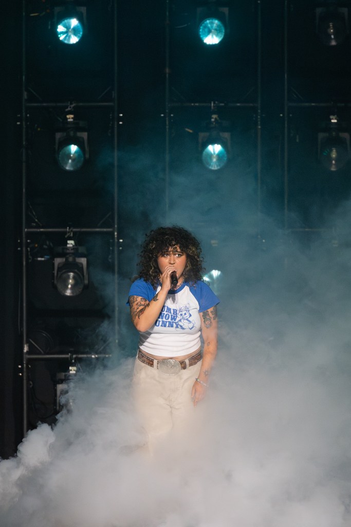 Review | The Gleefully Outrageous Remi Wolf at the Santa Barbara Bowl ...