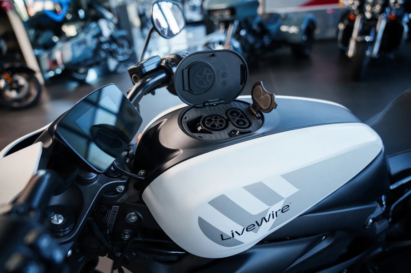 In Nationwide First, California Plans to Rev Up Sales of Electric ...