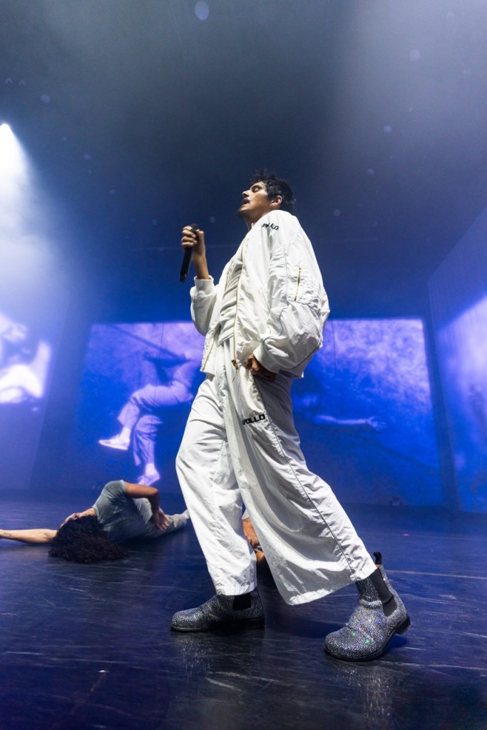 Review | Omar Apollo Raptures His Audience at the Santa Barbara Bowl ...