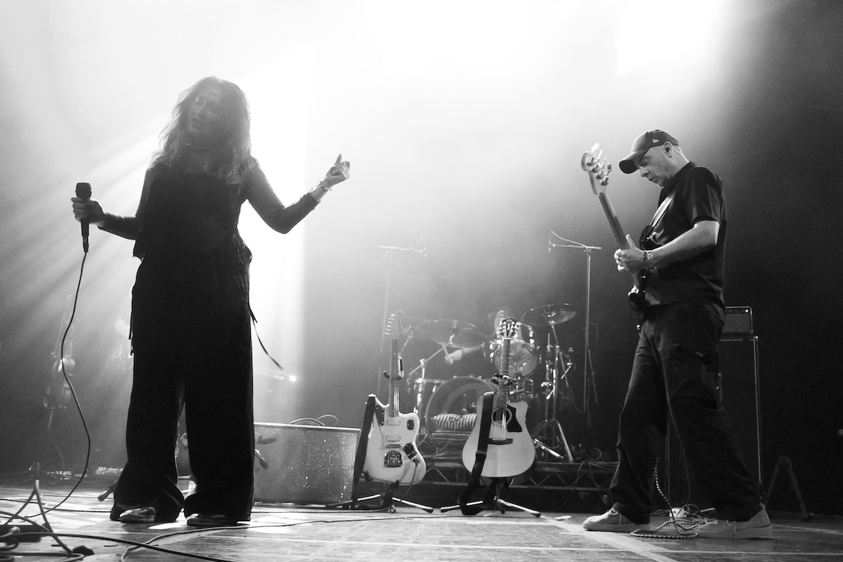 Review | The Future Bodes Bright for Bôa - The Santa Barbara Independent