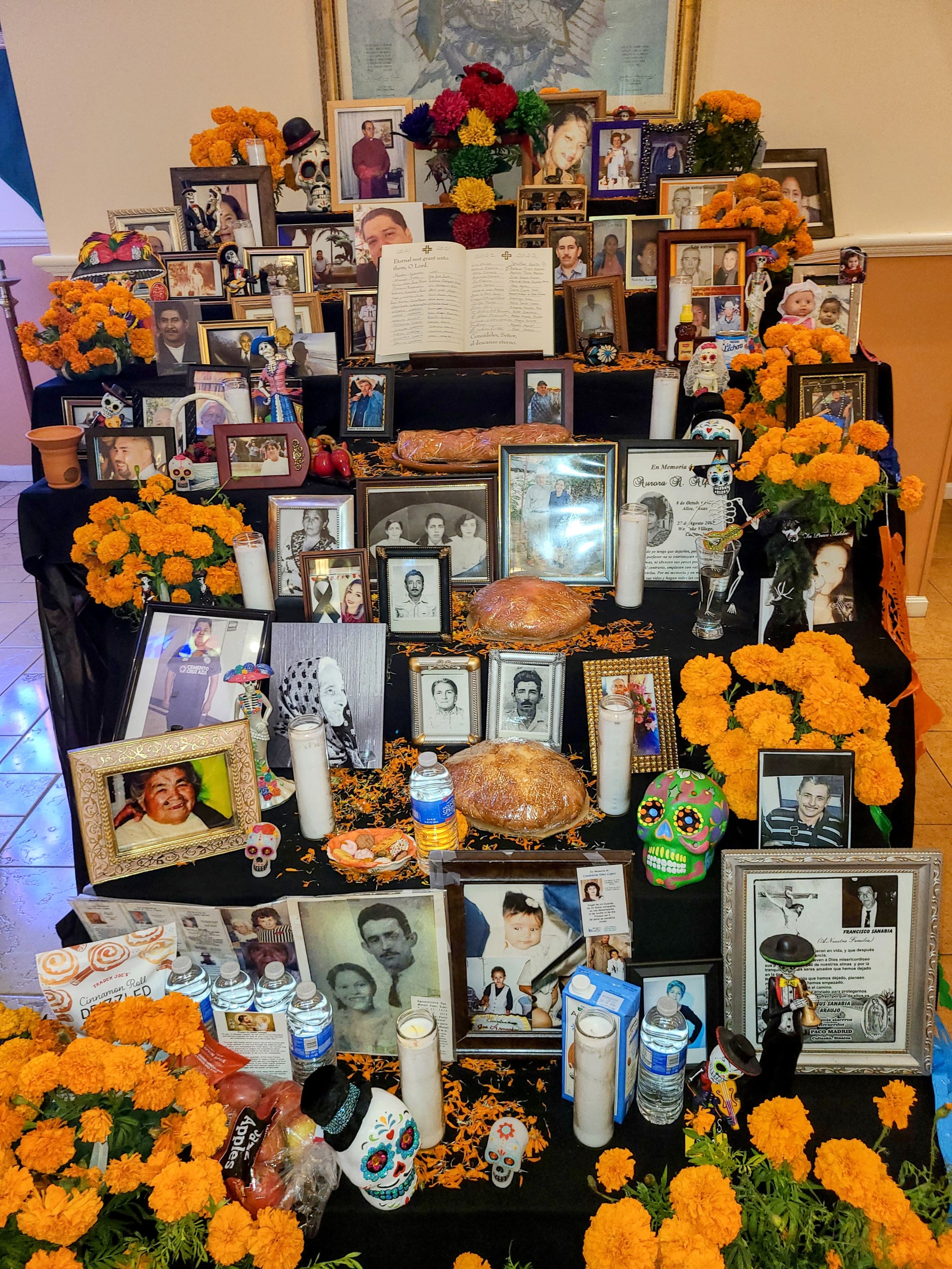 Honoring the Dead, Celebrating Life with Día de Muertos - The Santa ...