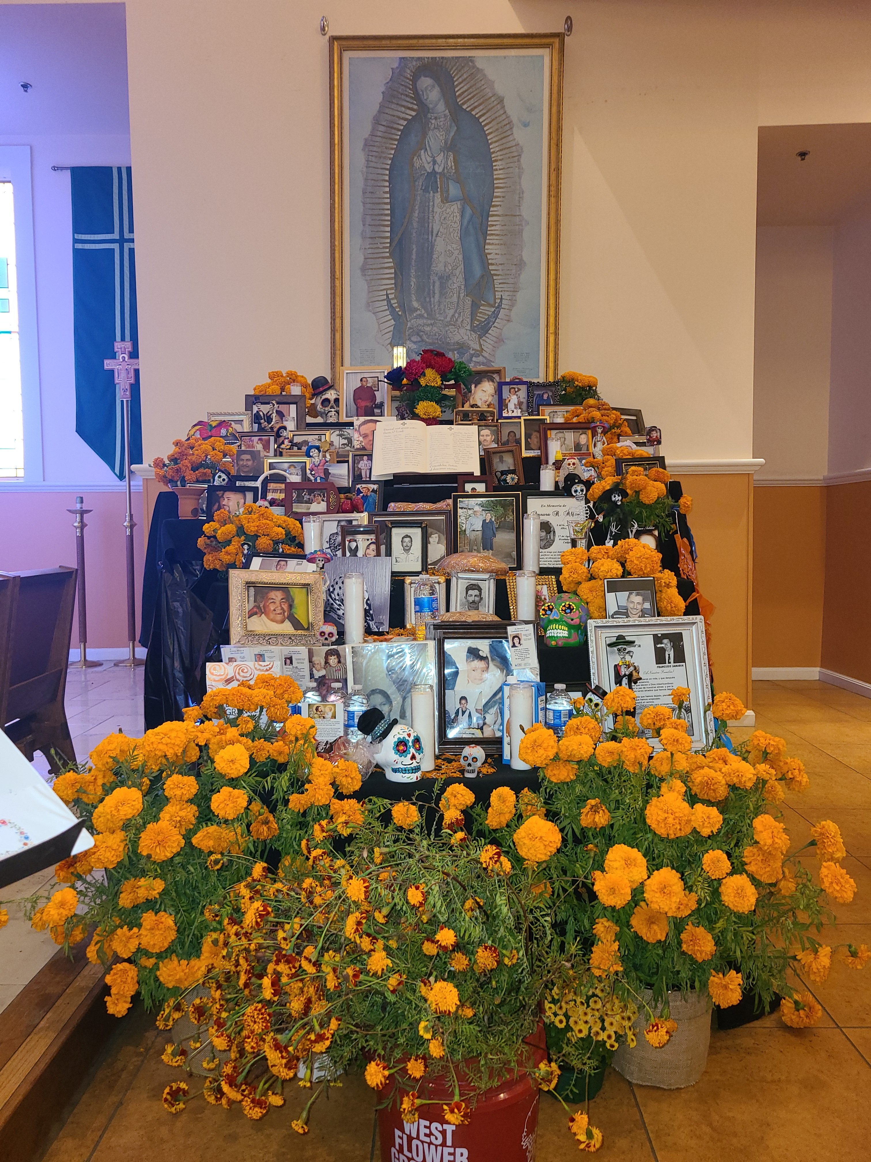 Honoring the Dead, Celebrating Life with Día de Muertos - The Santa ...