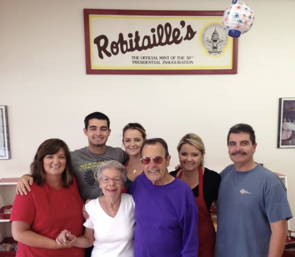 Carpinteria Mainstay Robitaille’s Fine Candies to Close in December ...