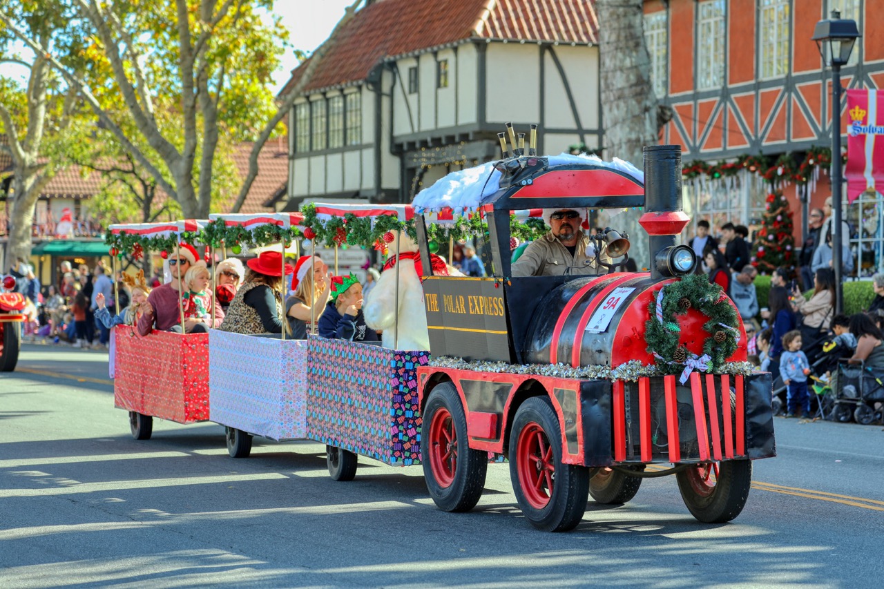 Solvang: One of the Best Christmas Towns Ever! - The Santa Barbara ...