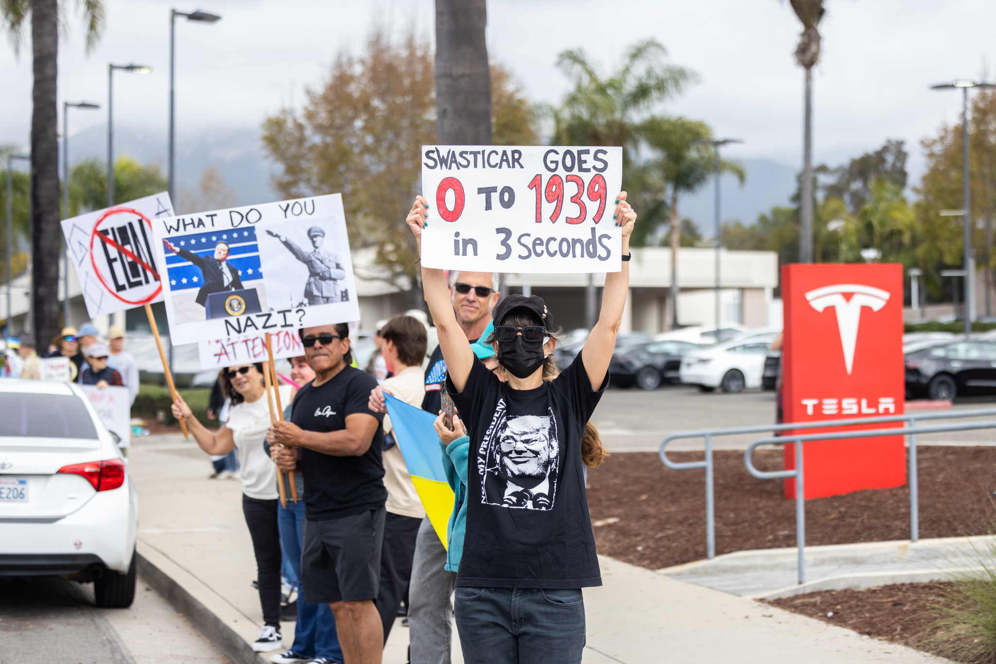 'No More DOGE' Protests in Santa Barbara - The Santa Barbara Independent