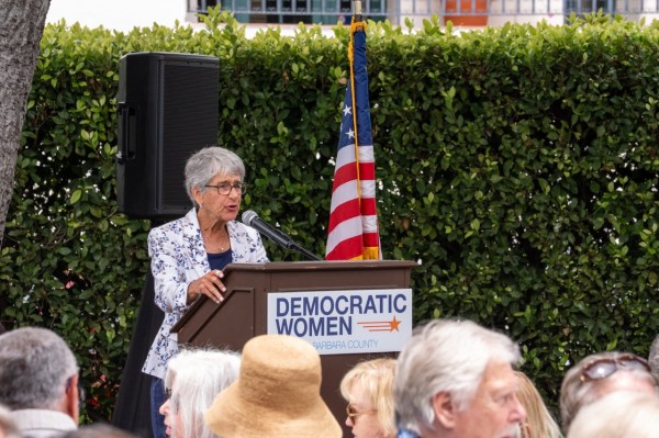 Cory Booker Electrifies Crowd at Democratic Women of Santa Barbara ...
