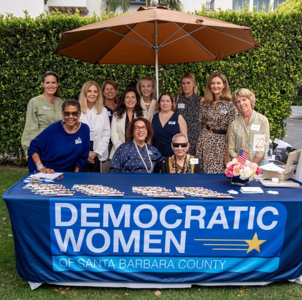 Cory Booker Electrifies Crowd at Democratic Women of Santa Barbara ...