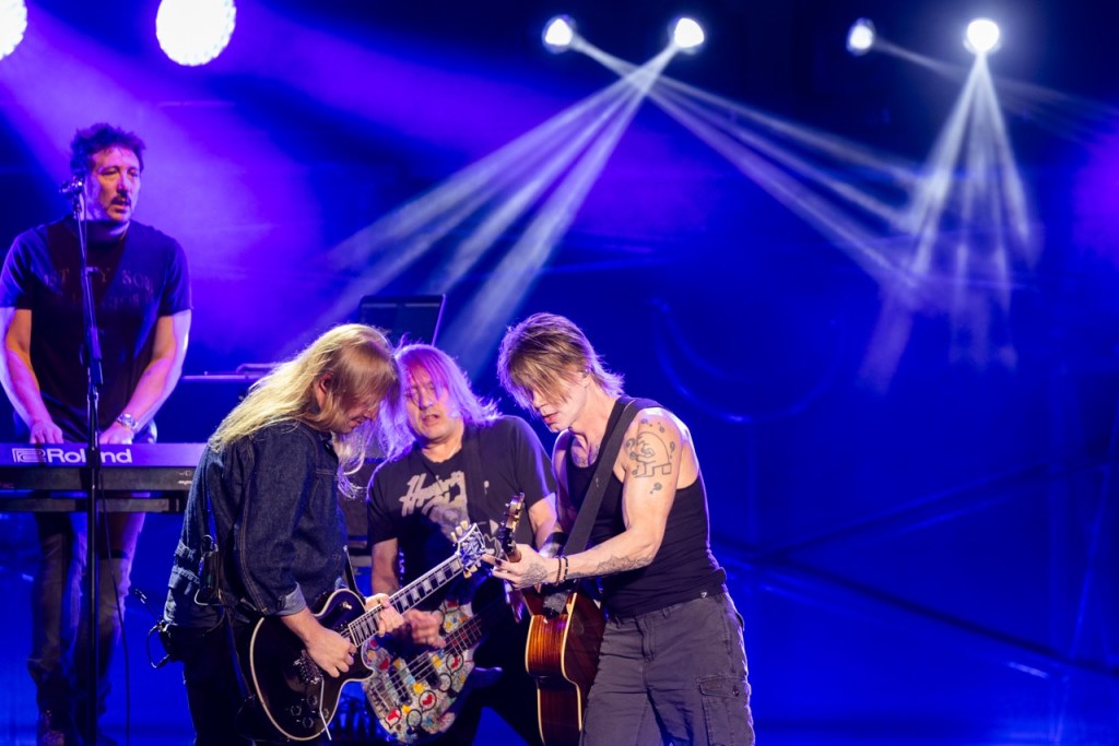 Review | Santa Barbara’s Still Gaga For the Goo Goos - The Santa ...