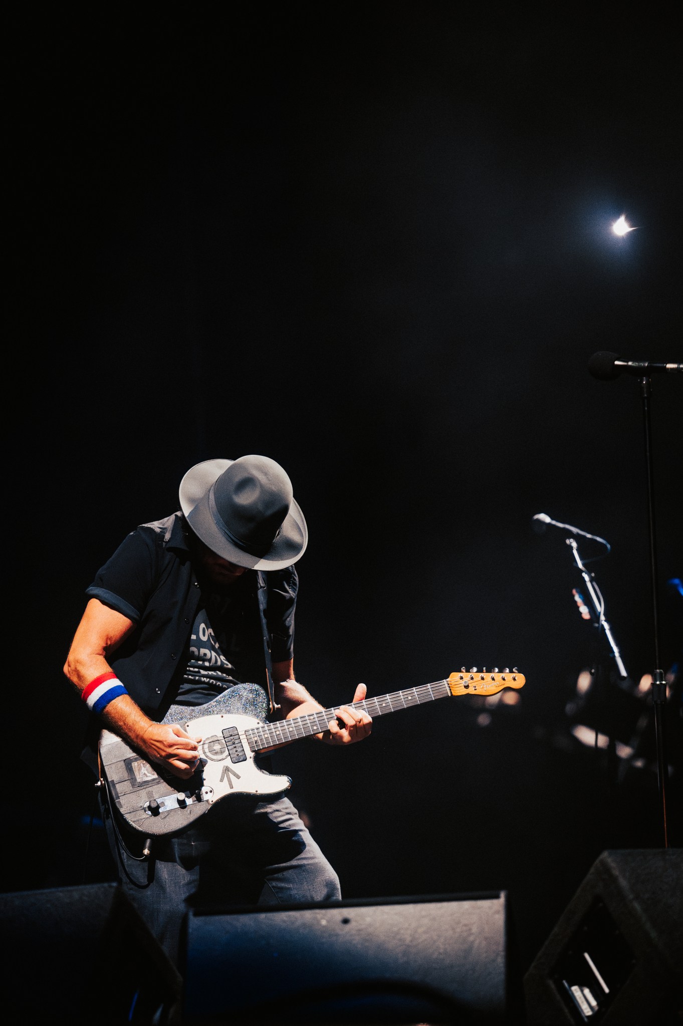 Eddie Vedder’s Beachfront Celebration - The Santa Barbara Independent