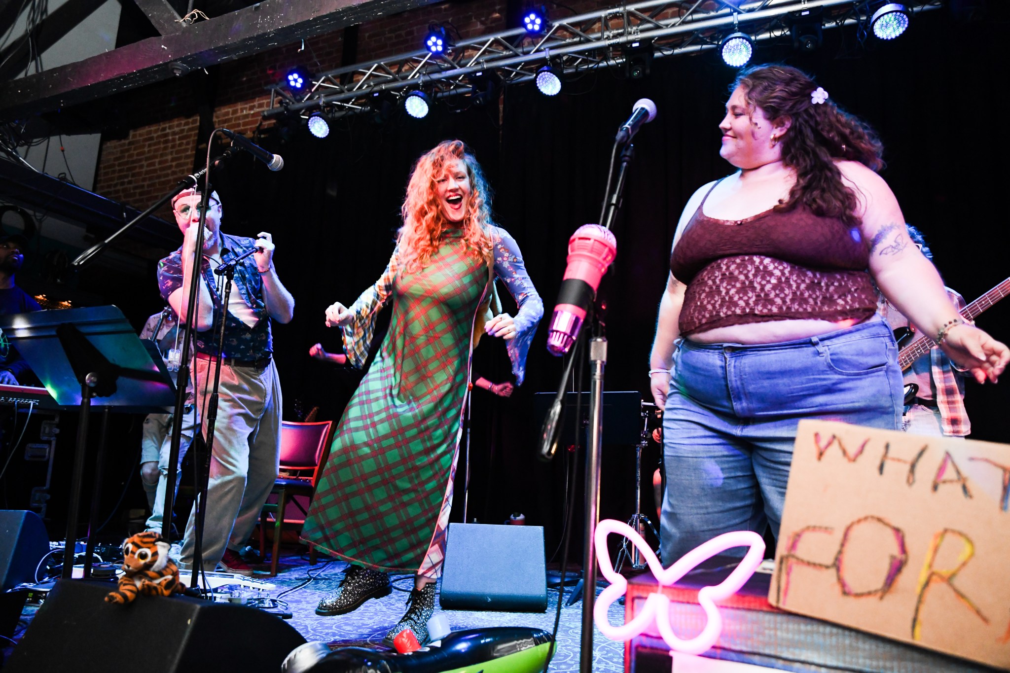 Whatever Forever Goes ’90s - The Santa Barbara Independent