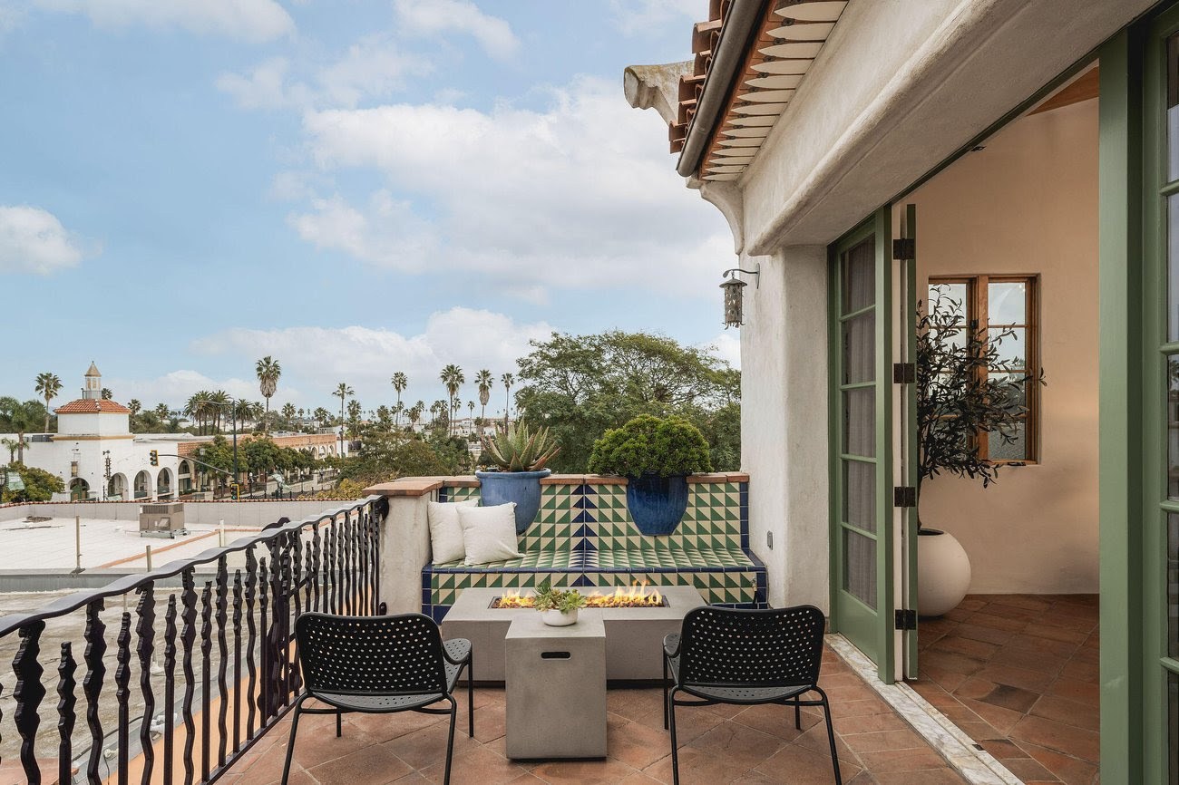 The Home Page | Going Nuts on State Street - The Santa Barbara Independent